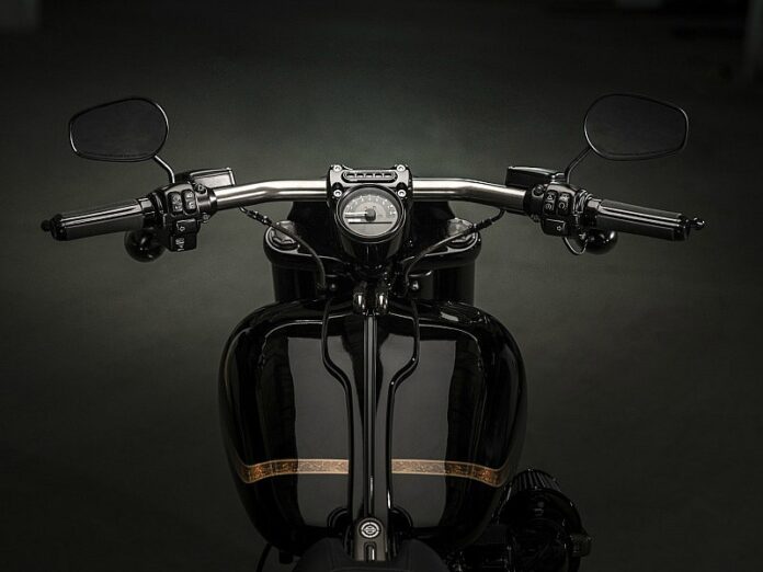 Harley-Davidson CVO Pro Street Breakout - Ficha Técnica, Fotos y Precio