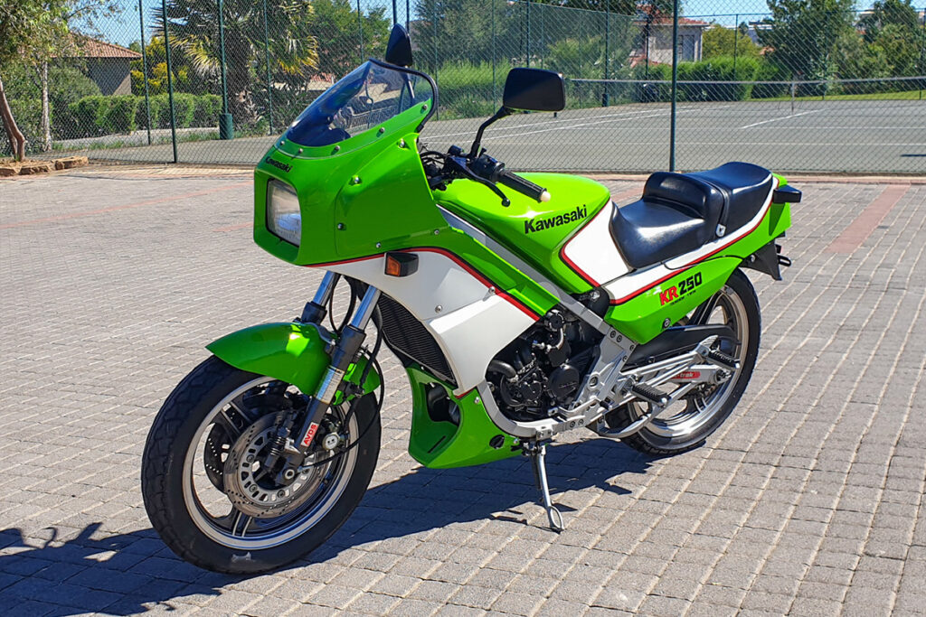 Motos de ensueño a la venta: Kawasaki KR250 de 1985