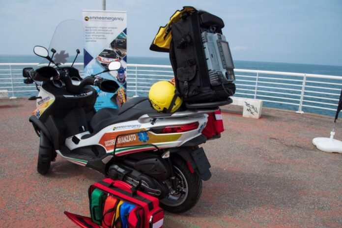 Un Piaggio MP3 convertido en ambulancia rápida para urgencias