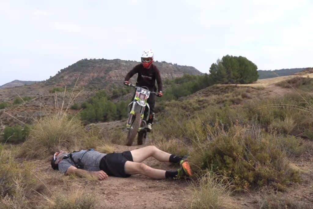 Primeros auxilios en el campo: cómo ayudar a una persona inconsciente