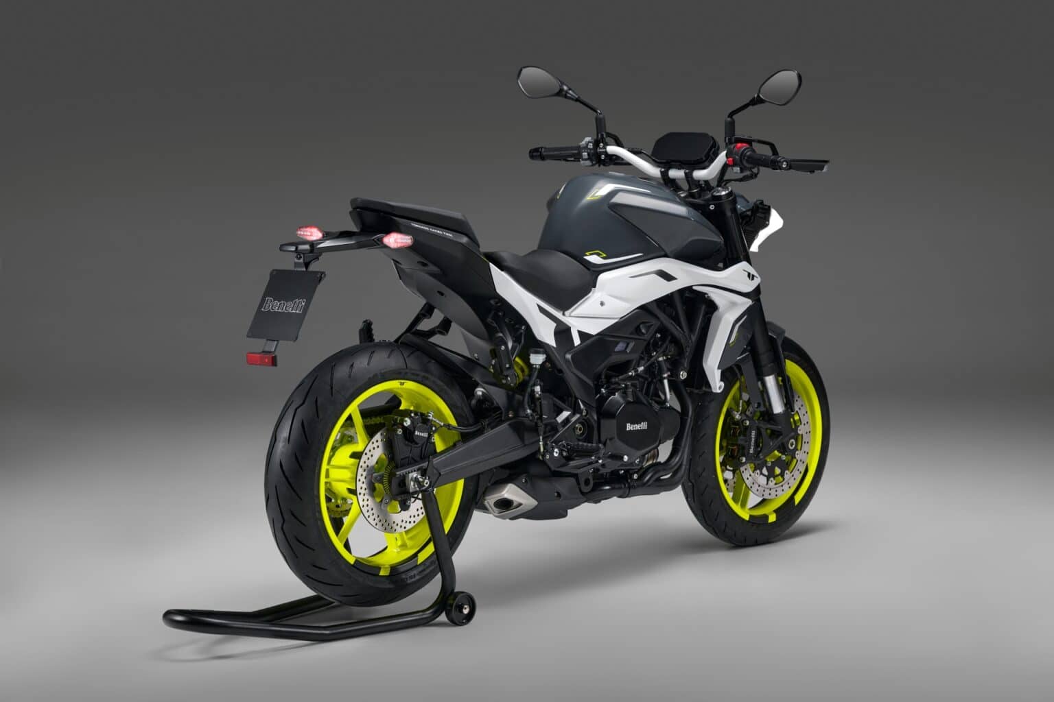 Benelli conquista la categoría A2 con 6 novedades, nuevos diseños y ...