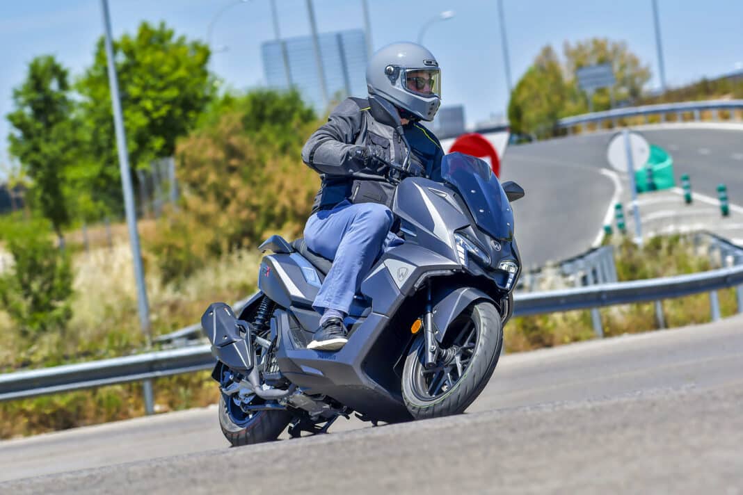 Prueba Wottan STORM-X 125