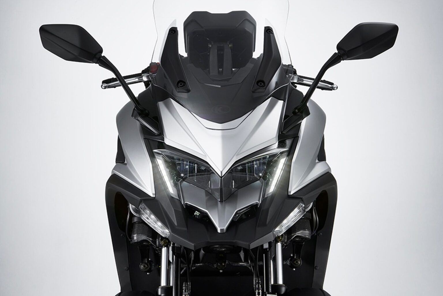 El KYMCO CV3 se reinventa para el mercado español con nuevos colores y ...