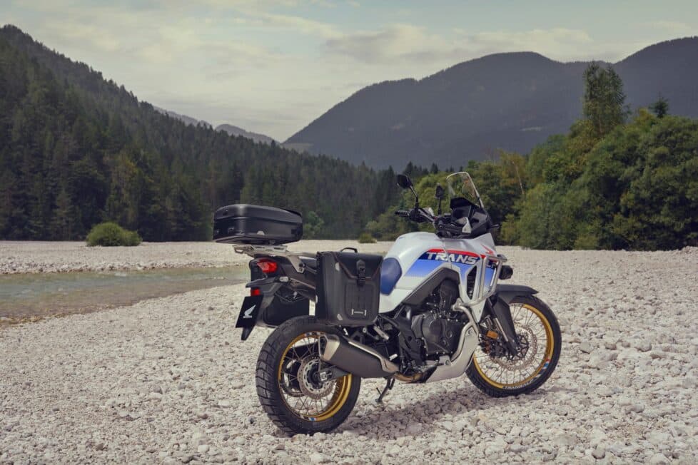 Honda XL750 Transalp 2025 - Ficha Técnica, Fotos y Precio
