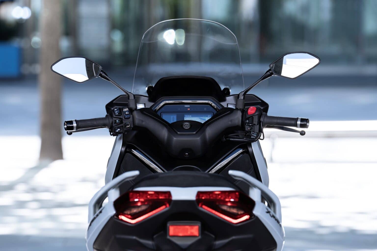 Yamaha XMAX 300 2025 - Ficha Técnica, Fotos y Precio