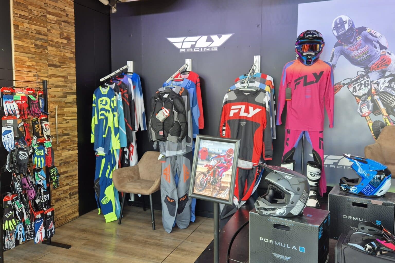 FLY Racing lanza su Colección MXGP 2025: equipamiento top para todos ...
