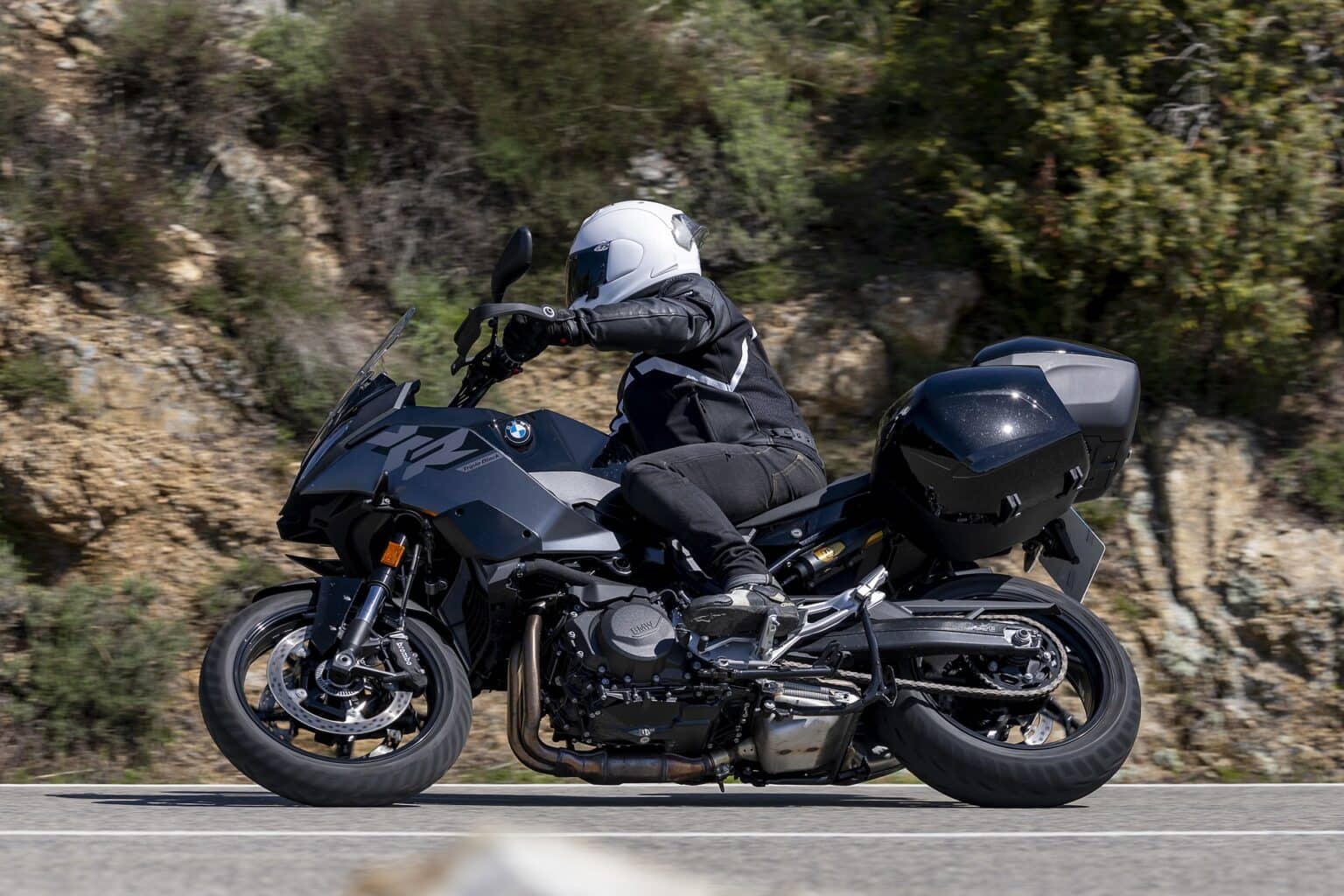 Prueba BMW F900 R y F900 XR 2025