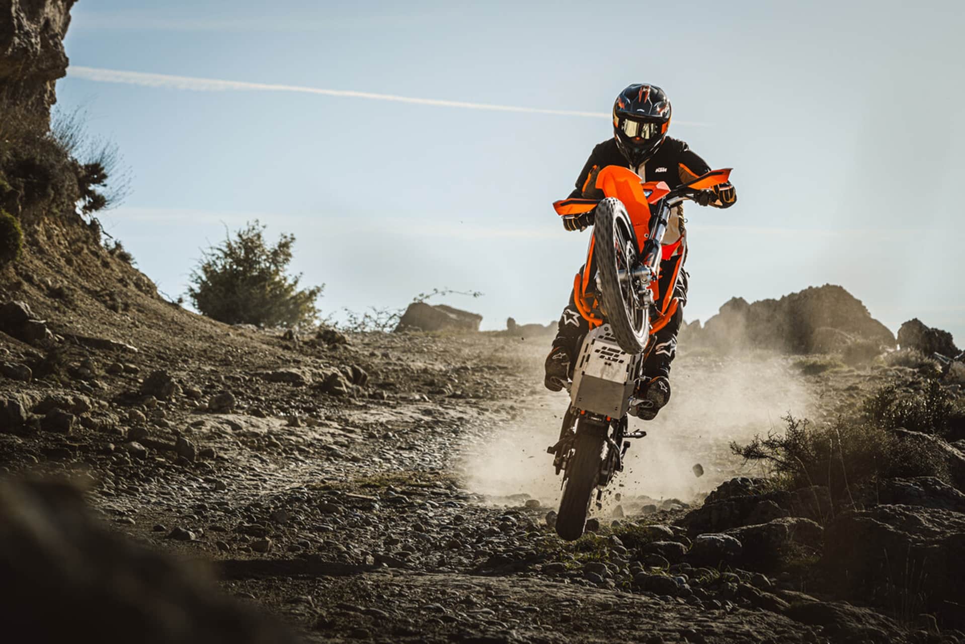 KTM presenta oficialmente sus nuevas 690 Enduro R y 690 SMC R 2026