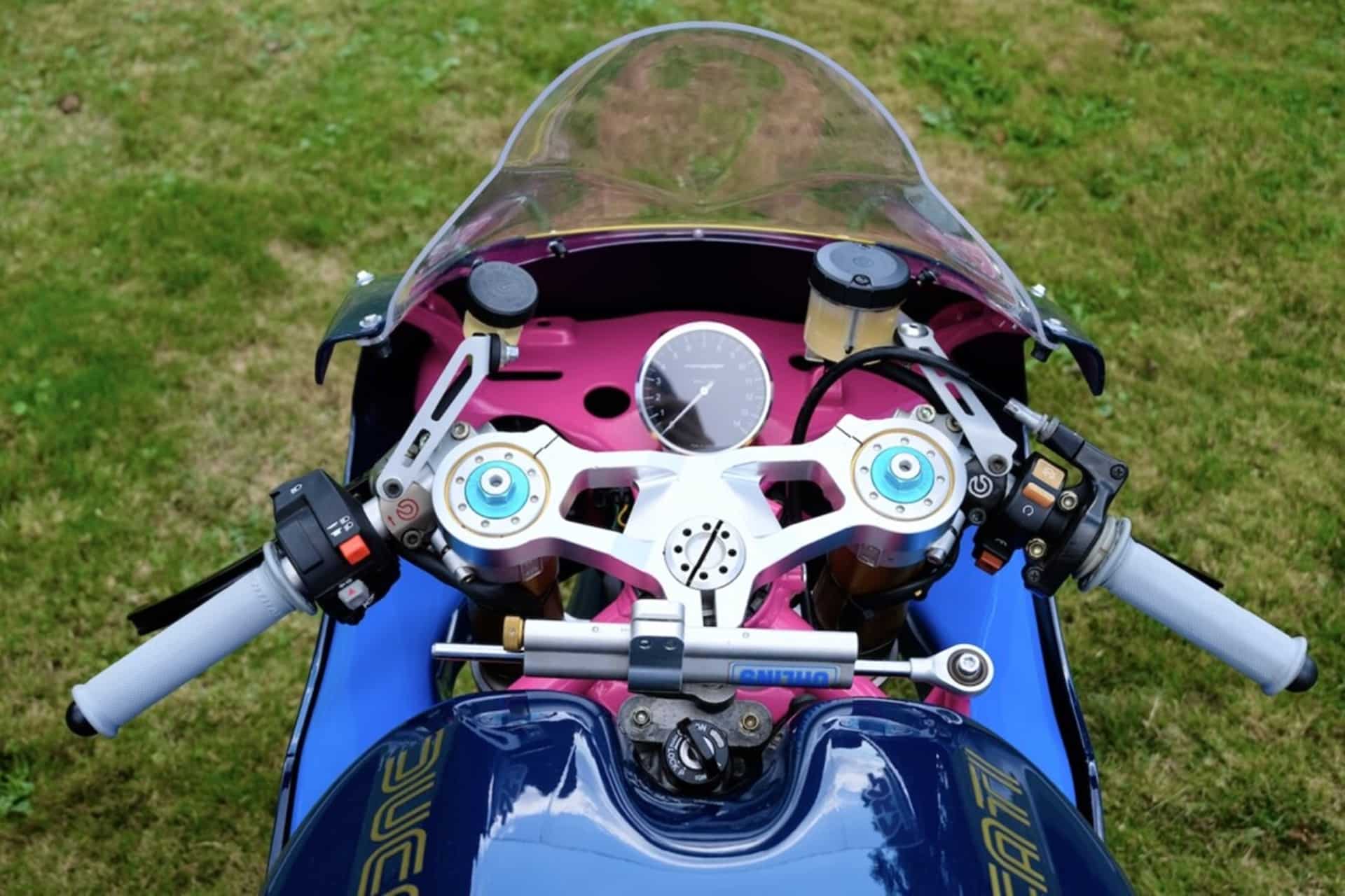 Racebike for the Street: el brutal restomod Ducati 916 SPS ‘BritDuc’