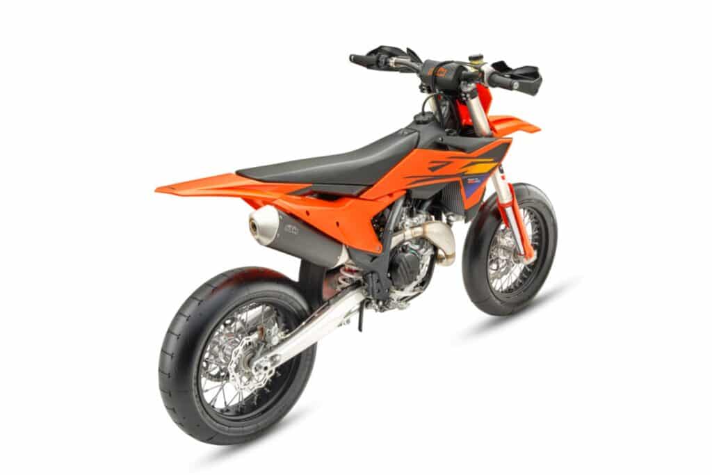 KTM 450 SMR 2026: el regreso de la Supermoto más temida del planeta