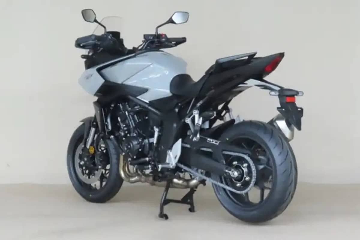 La esperada CB1000GT está en camino y lucirá así