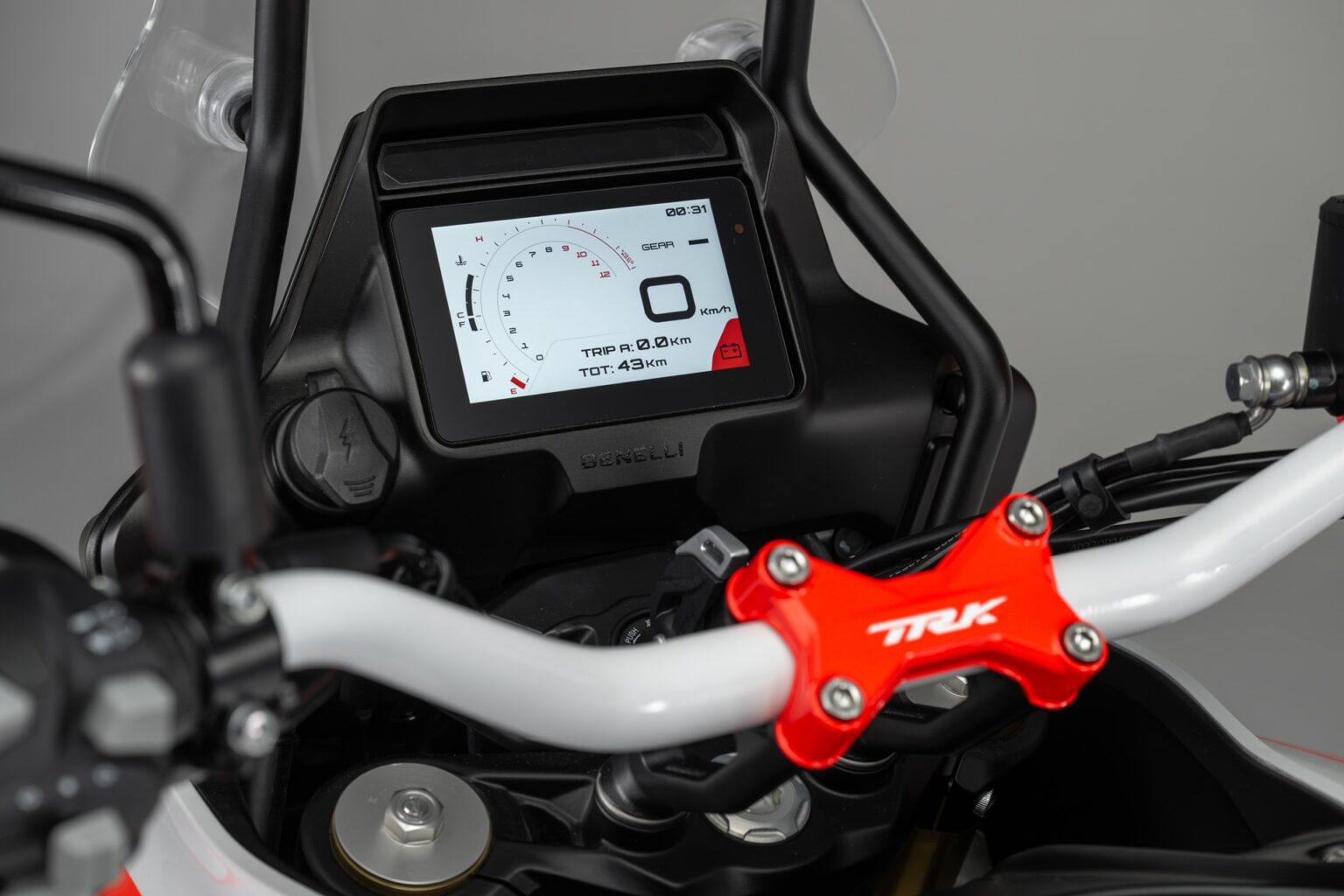Benelli TRK 602X 2026 - Ficha Técnica, Fotos y Precio